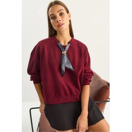 Rippstrick-Sweatshirt mit Rundhalsausschnitt und Schal-Zubeh&ouml;rdetail
