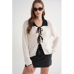 Offener Strick-Cardigan mit kontrastierendem Kragen und Bindeband vorne
