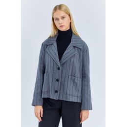 &Uuml;bergro&szlig;e Gestreifte Knopfjacke