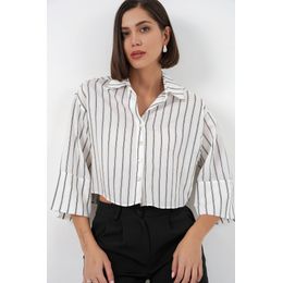 &Uuml;bergro&szlig;es gestreiftes cropped Shirt mit Knopfverschluss
