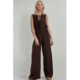 Texturiertes Jumpsuit mit weitem Bein und Rundhalsausschnitt