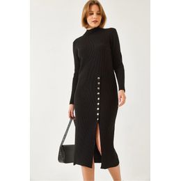 Rippstrickstrukturierter Rollkragen-Midi-Strickkleid