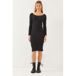 Strukturierte Ripp-Midi-Kleid mit quadratischem Kragen