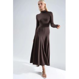Lang&auml;rmliges A-Linien Midikleid