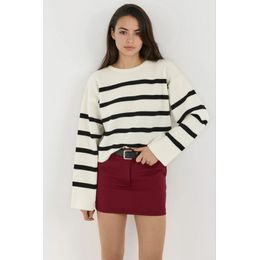 Gestreifter Relaxed Fit K&uuml;rzer Pullover
