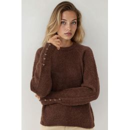 Weicher strukturierter Pullover mit Knopfdetails und langen &Auml;rmeln