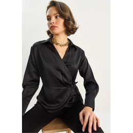 Satin V-Ausschnitt-Shirt mit Bindeband