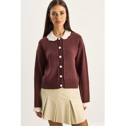 Dicker gerippter Strickcardigan mit Knopfverschluss