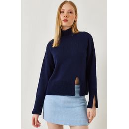 L&auml;ssiger Rollkragenpullover mit Schlitz