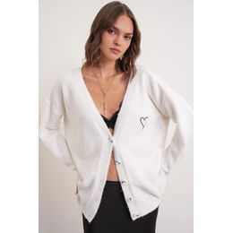 Oversized Strickjacke mit Herzdetails