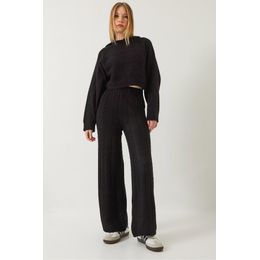 Strukturierter Strick-Crop-Pullover und weite Bein-Hosen Co-Ord-Set