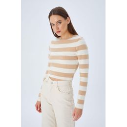 Gestreifter Strickpullover