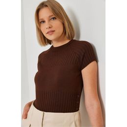 Texturierter Strickpullover mit Knopfverschluss