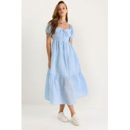 Besticktes Herzkragen Maxikleid