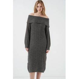 &Uuml;bergro&szlig;es geripptes Strick-Midi-Kleid mit Madonna-Kragen