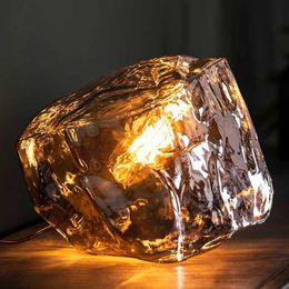 Pharao24.de Tischleuchte aus Glas Chromfarben