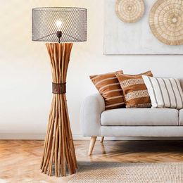 Pharao24.de Stehlampe Holz Metall im Skandi Design 145 cm hoch 50 cm breit