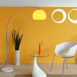 Pharao24.de Stehlampe in Orange Marmorfu&szlig;