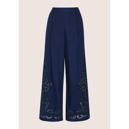 Madeleine Mode Culotte MADELEINE "Culotte Sommerhose mit Lochstickerei", Damen, Gr. 18, N + K Gr, blau (marine), Obermaterial: 100% Baumwolle CO., Modern, weit, Hosen Culotte, Weite Hose mit Lochstickerei