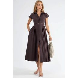 Midikleid mit G&uuml;rtel und Hemdkragen