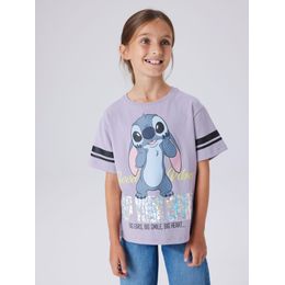 T-Shirt name it "NKFDYMI STITCH SS NREG TOP BOX NOOS WDI", Jungen, Gr. 122/128, lila (lavender gray), Jersey, Obermaterial: 95% Baumwolle, 5% Elasthan, bedruckt, unifarben, h&uuml;ftbedeckend, Rundhals, Shirts T-Shirt, mit wundersch&ouml;nem Glitzerdruck