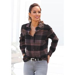 Hemdbluse Lascana, Damen, Gr. 34, schwarz (lila, schwarz, kariert), Web, Obermaterial: 100% Baumwolle, kariert, figurumspielend h&uuml;ftbedeckend, ohne Ausschnitt, mit Riegel 1-Knopf-Manschette, Blusen Hemdbluse, aus weichem Flanell, Karobluse aus Baumwolle, Damenbluse
