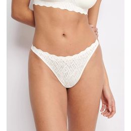 String Sloggi "ZERO Feel Bliss String", Damen, Gr. M, wei&szlig; (silk wei&szlig;), Spitze, Obermaterial: 76% Polyamid, 24% Elasthan, Unterhosen String, unsichtbar mit Spitzenoptik