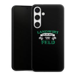 DeinDesign Galaxy S24+ Handy Premium Silikon H&uuml;lle Handyh&uuml;lle schwarz Case Wisdom Farmer Tractor Silikon Premium Case