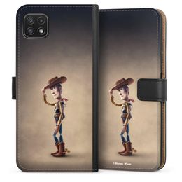 DeinDesign Galaxy A22 5G Handy Klapph&uuml;lle Handyh&uuml;lle aus Kunst Leder schwarz Flip Case Disney Pixar Toy Story Woody Sideflip mit langer Lasche