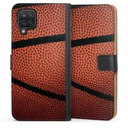 DeinDesign Galaxy A12 Handy Klapph&uuml;lle Handyh&uuml;lle aus Kunst Leder schwarz Flip Case Sports Ball Basketball Sideflip mit langer Lasche
