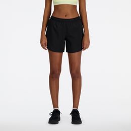 Laufshorts New Balance "SPORT ESSENTIAL SHORT 5", Damen, Gr. XS, N-Gr, schwarz (schwarz (001)), Obermaterial: 100% Polyester, Hosen, aus Stretchmaterial, feuchtigkeitsabweisend, atmungsaktiv