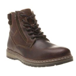 red tape Thomas Crick Sawston Stiefel