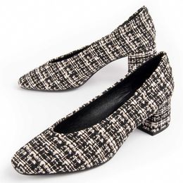 Montevita Nussia Absatzschuh Schwarz