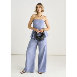 Blaue elegante Hose mit weitem Bein und Falten vorne