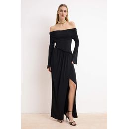 Lange, flache Maxikleider f&uuml;r Damen, ideal f&uuml;r Abschlussfeiern, Ballkleider und Abendkleider