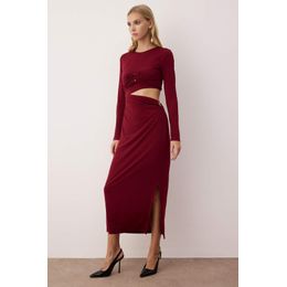 Langes, flaches Maxikleid f&uuml;r Damen, ideal f&uuml;r Abschlussfeiern/Ballabende, figurbetont