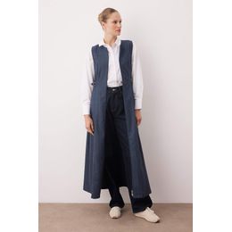 Grau gestreiftes, &auml;rmelloses Maxikleid f&uuml;r Damen, l&auml;ssig und elegant