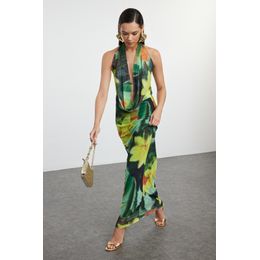 Sehr farbenfrohes, blumengemustertes, &auml;rmelloses Maxikleid f&uuml;r Damen, geeignet f&uuml;r Abschlussfeiern, Ballabende und andere festliche Anl&auml;sse.