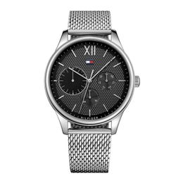 Stilvolle Herrenuhr von der Marke Tommy Hilfiger. Die Uhr hat ein Stahlarmband, das auch kleiner gemacht werden kann, das Geh&auml;use hat einen Durchmesser von 44 mm und das Uhrwerk ist Quarz. Marke: Tommy HilfigerModellname: 1791415 (44mm)Kategorie: HerrenuhrMaterialien: EdelstahlFarbe: silber, grau