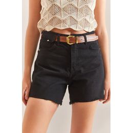 G&uuml;rtel-Jeansshorts