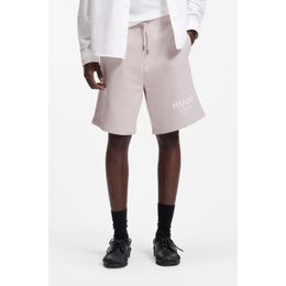 Sweatshorts Hugo "Nomario", Herren, Gr. L, N-Gr, light, pastel lila535, Sweatware, Obermaterial: 100% Baumwolle, regular fit kniefrei, Hosen Sweatshorts, mit gro&szlig;em Druck