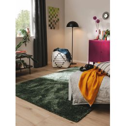 benuta Pop Hochflor Shaggyteppich Ricky Gr&uuml;n 80x150 cm - Bettvorleger f&uuml;r Schlafzimmer