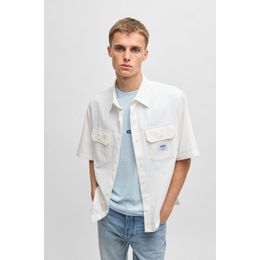 Kurzarmhemd Hugo "Ekyno", Herren, Gr. M, N-Gr, wei&szlig; (open wei&szlig;199), Twill, Obermaterial: 100% Baumwolle, unifarben, weit h&uuml;ftlang, hoch geschlossener Ausschnitt, eingesetzt,weit abgesteppte Kante, Hemden, mit kontrastfarbenem Logo-Badge auf der Brust