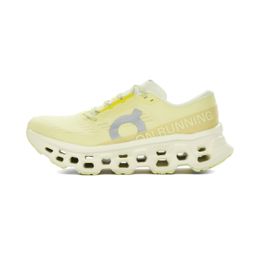On CloudmOnster 3 Damen