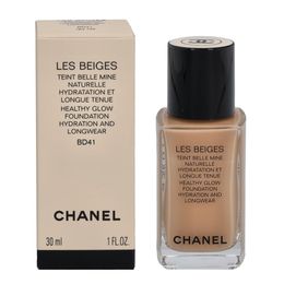 Chanel Les Beiges Healthy Glow Foundation.