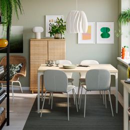 IKEA SK&Aring;LSTA Tisch und 4 St&uuml;hle