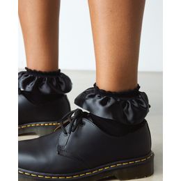 Socken Dr. Martens "Frill", Damen, Gr. 42-48, schwarz, Obermaterial: 40% Baumwolle, 38% Polyester, 21% Polyamid, 1% Elasthan, Socken Socken, S&uuml;&szlig;er Socken mit gro&szlig;er Satin-R&uuml;sche