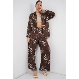 Blumenhemd & Hochbundweite Hosen Zweiteiliges Set