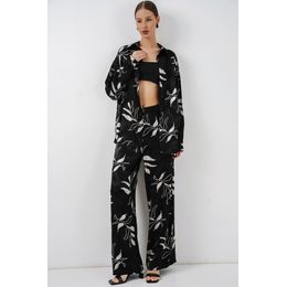 Blumenhemd & Hochbundweite Hosen Zweiteiliges Set