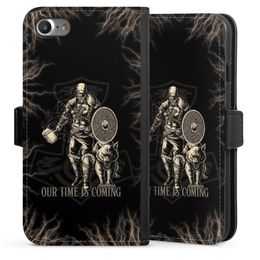 DeinDesign iPhone SE (2022) Handy Klapph&uuml;lle Handyh&uuml;lle aus Kunst Leder schwarz Flip Case Wikinger Vikings Tv Show Designs Sideflip mit Lasche